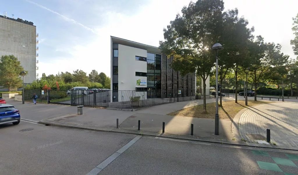 Ehpad associatif Adef Résidences la Maison de l'Orme Doré - avis maison de retraite à Saint ...